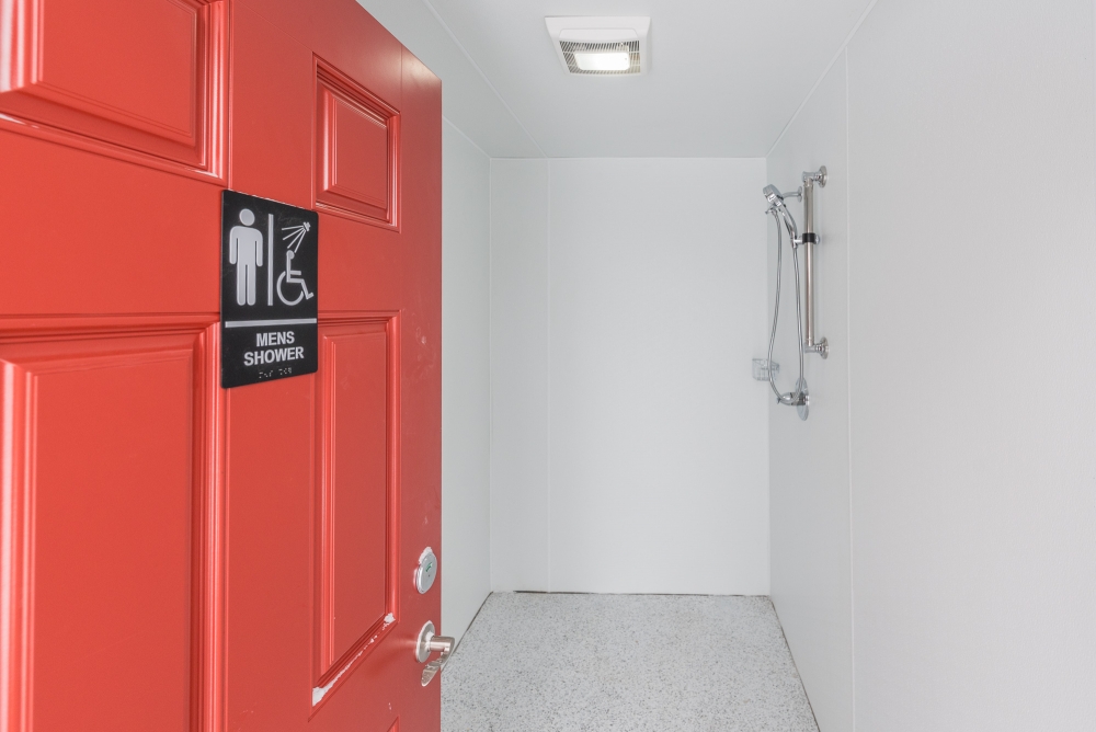 Bath/Shower House & Shared Kitchen - Red Rider Resort