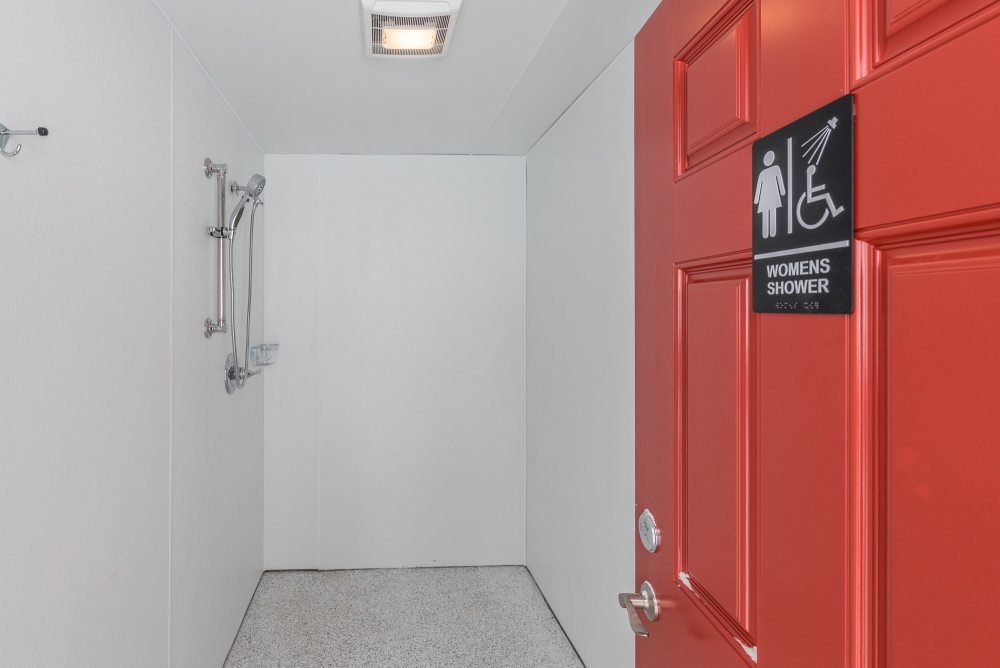 Bath/Shower House & Shared Kitchen - Red Rider Resort