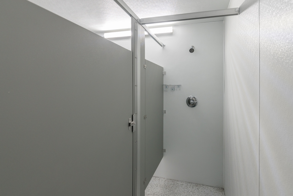 Bath/Shower House & Shared Kitchen - Red Rider Resort